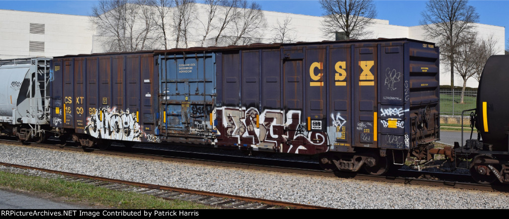 CSXT 160989 X-SBD 160989 XX-SCL 95496 X-4-D 10-1977 built ACF 6085cf 60-foot 9-inch waffle-side ...